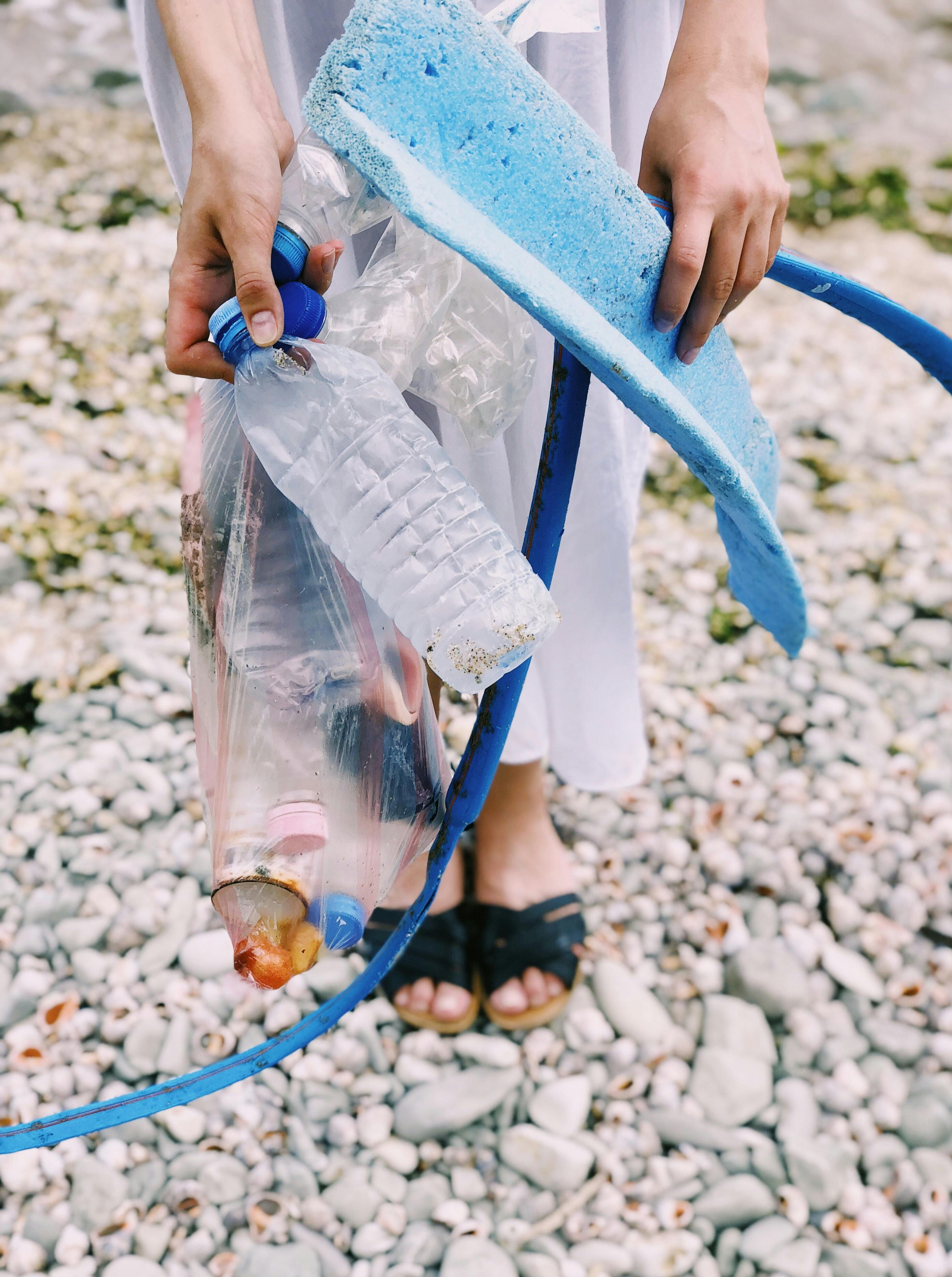 The Last Straw: How You Can Beat Plastic Pollution | unfoundation.org